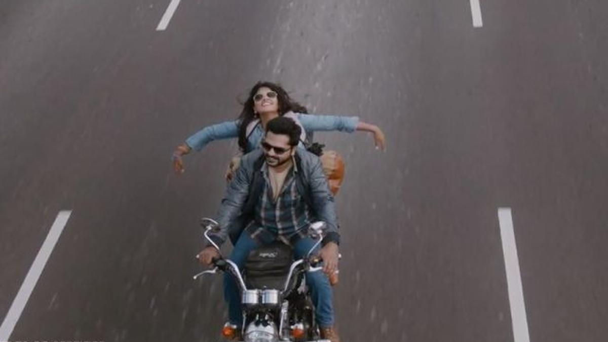 ‘Accham Enbathu Madamaiyada’ trailer released - The Hindu