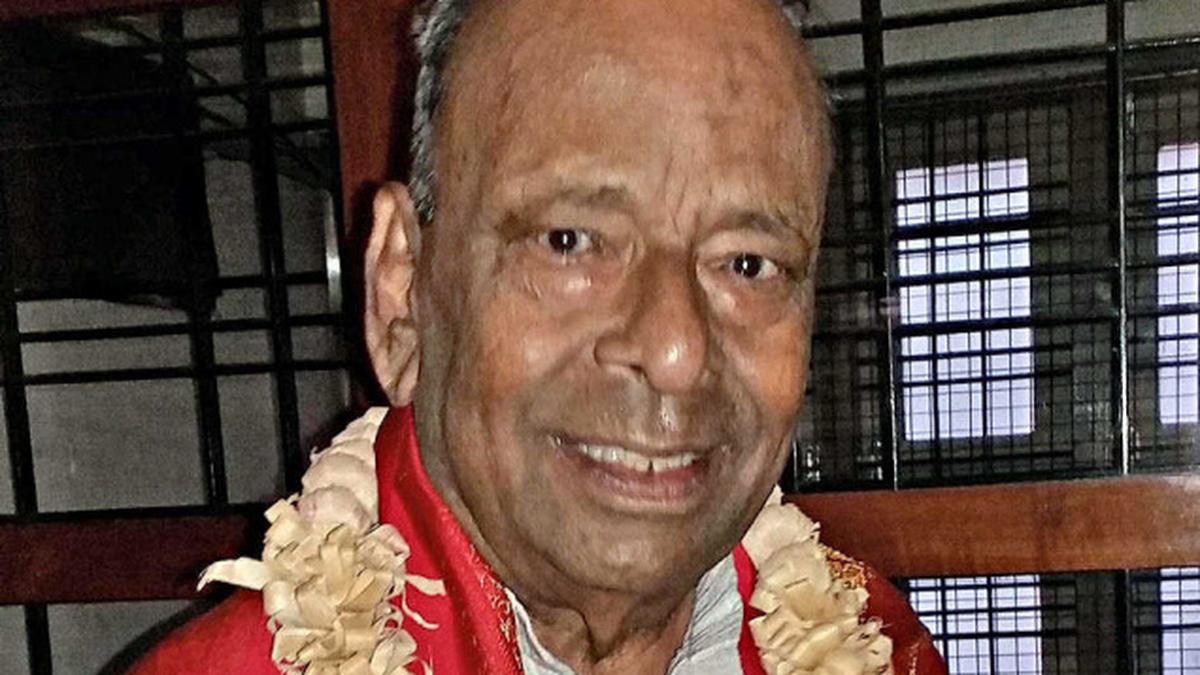 B.V. Karanth Award conferred on Na. Ratna - The Hindu