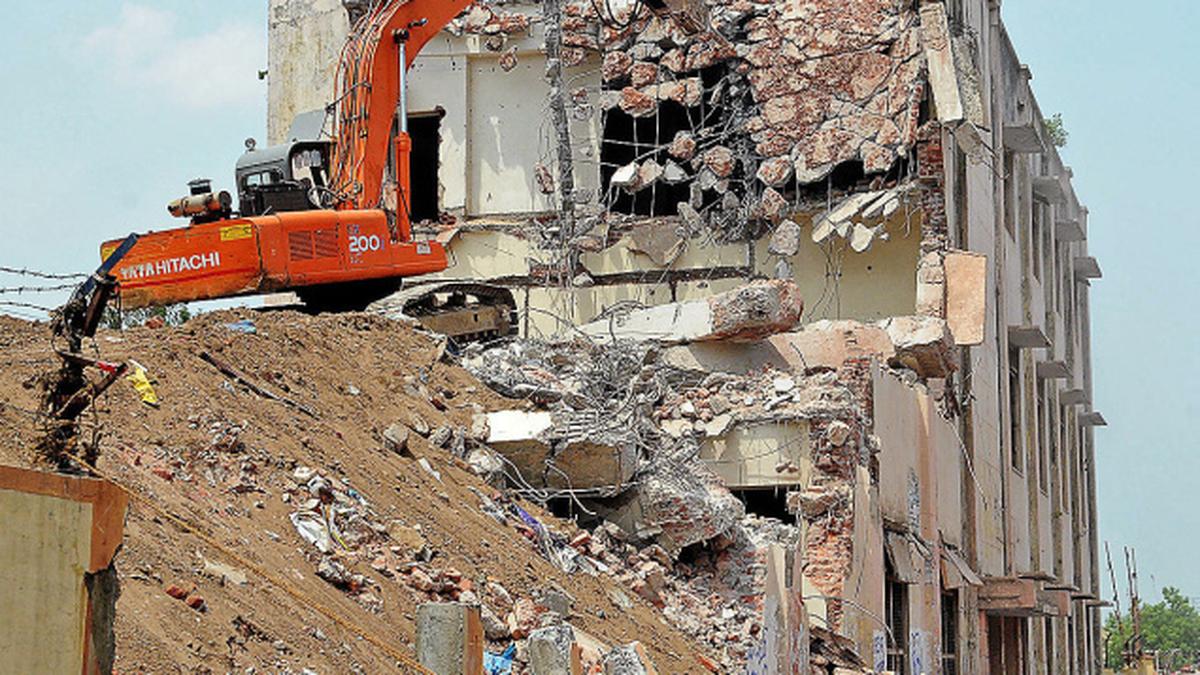 45-year-old RTC building on Eluru Road pulled down - The Hindu