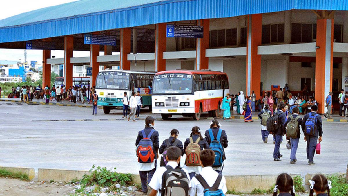 Clash at Hassan KSRTC bus stand raises concern - The Hindu