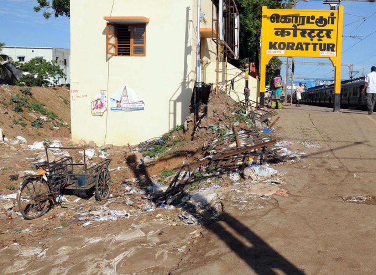 Korattur station needs a facelift - The Hindu