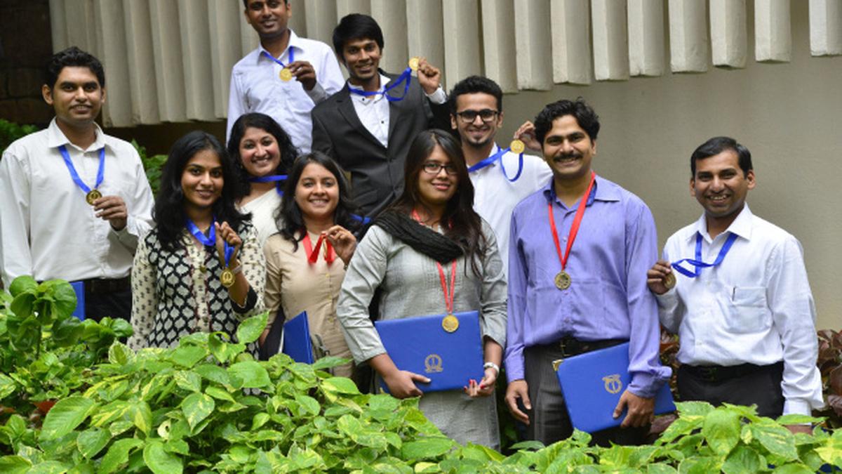 593 students awarded graduation degrees at IISc. convocation - The Hindu