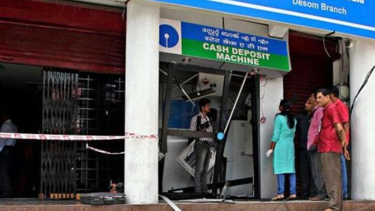 Thieves use bomb to loot ATM, fail - The Hindu