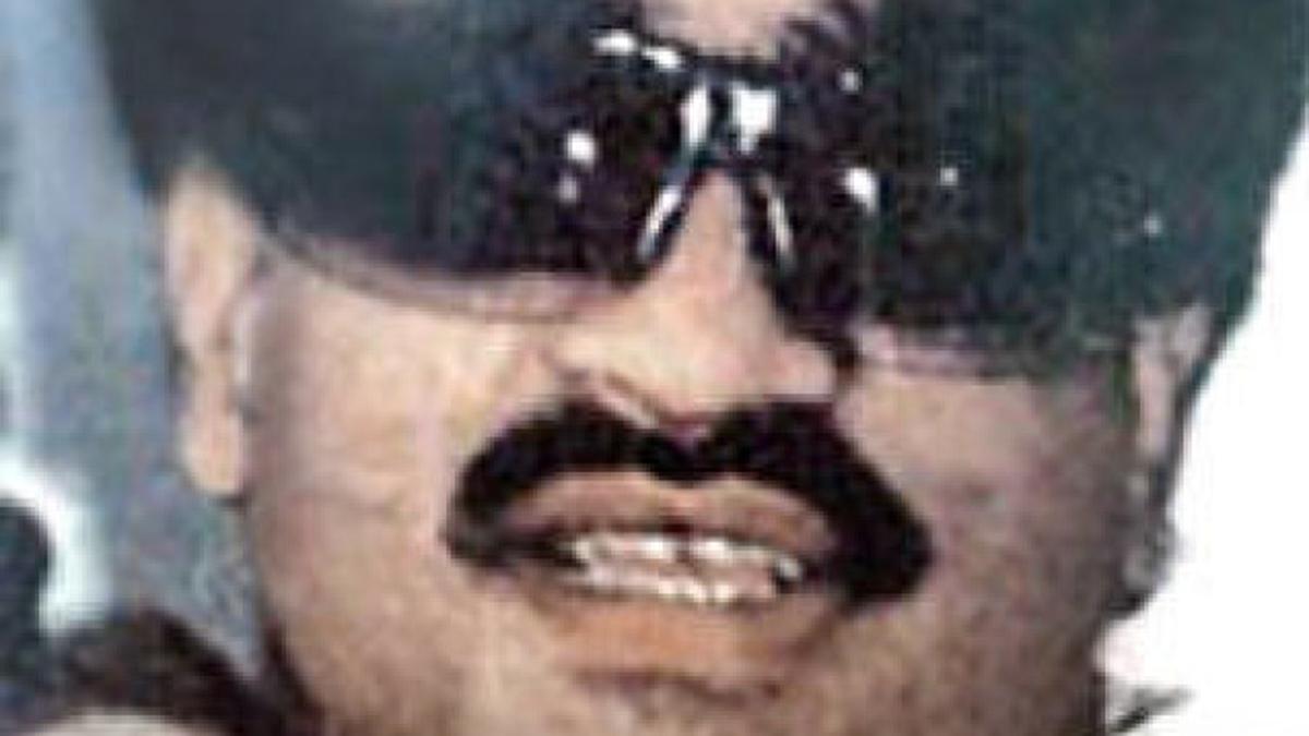 Dawood flew younger brother’s body to Karachi for funeral: sources ...