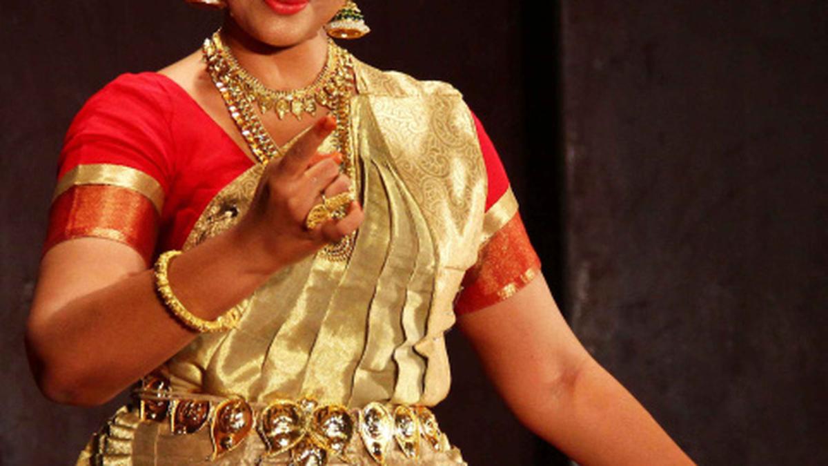 Methil Devika pays tribute to Kavalam Narayana Panicker - The Hindu