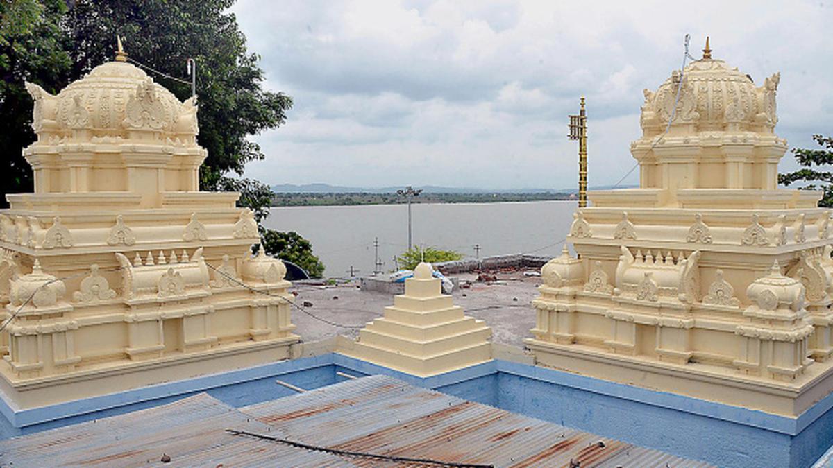 First capital of Satavahanas on verge of submergence - The Hindu