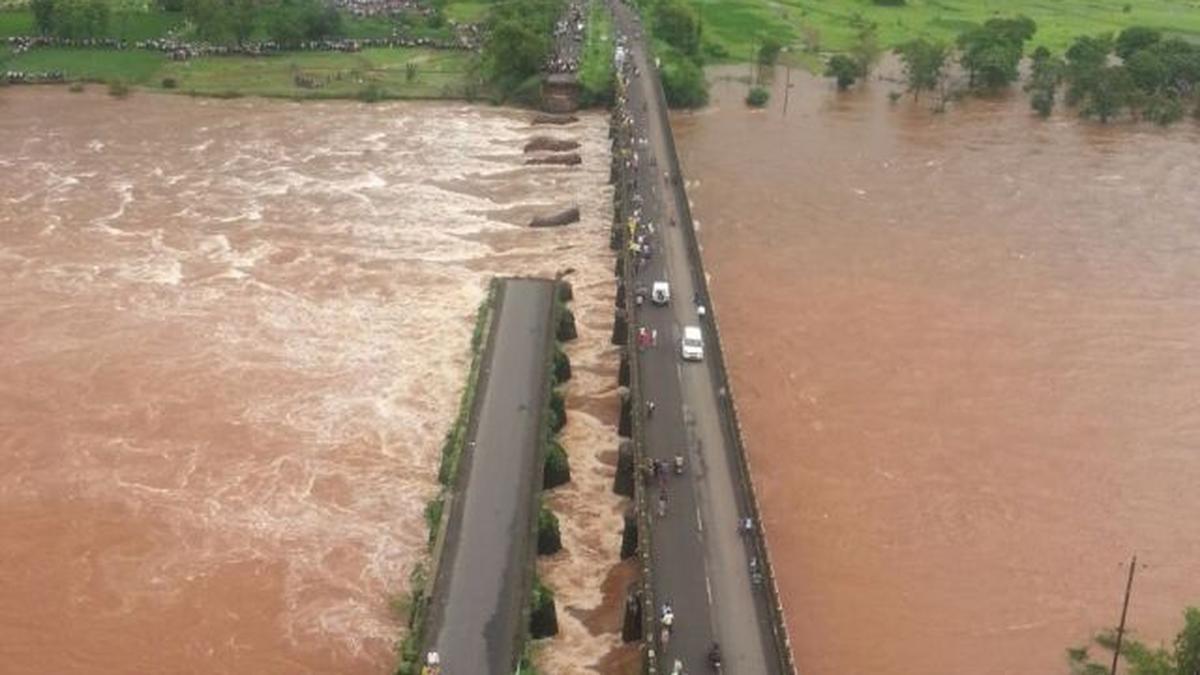 Mahad bridge collapse: 10 bodies recovered - The Hindu