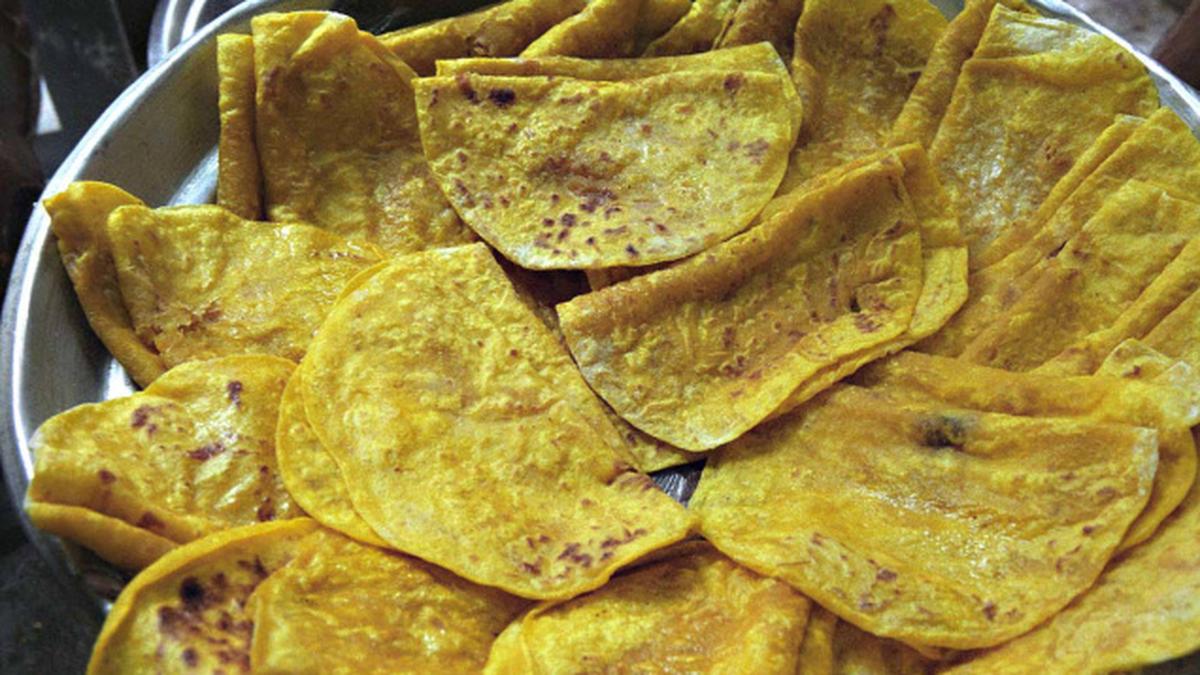 How to Make Traditional Kerala-style Boli (മലയാളം അർത്ഥം) - The Hindu