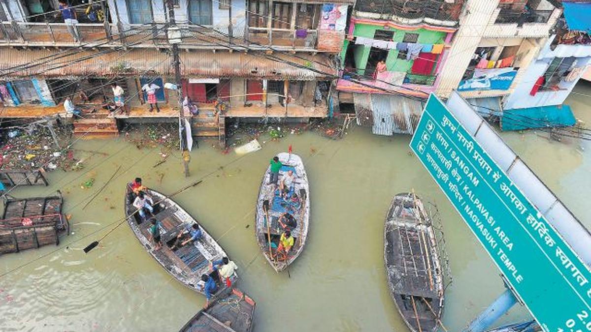 5 States reel under flood impact, Farakka gates to be opened - The Hindu