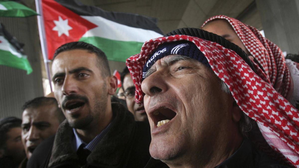 Hundreds of Jordanians set up protest in capital - The Hindu