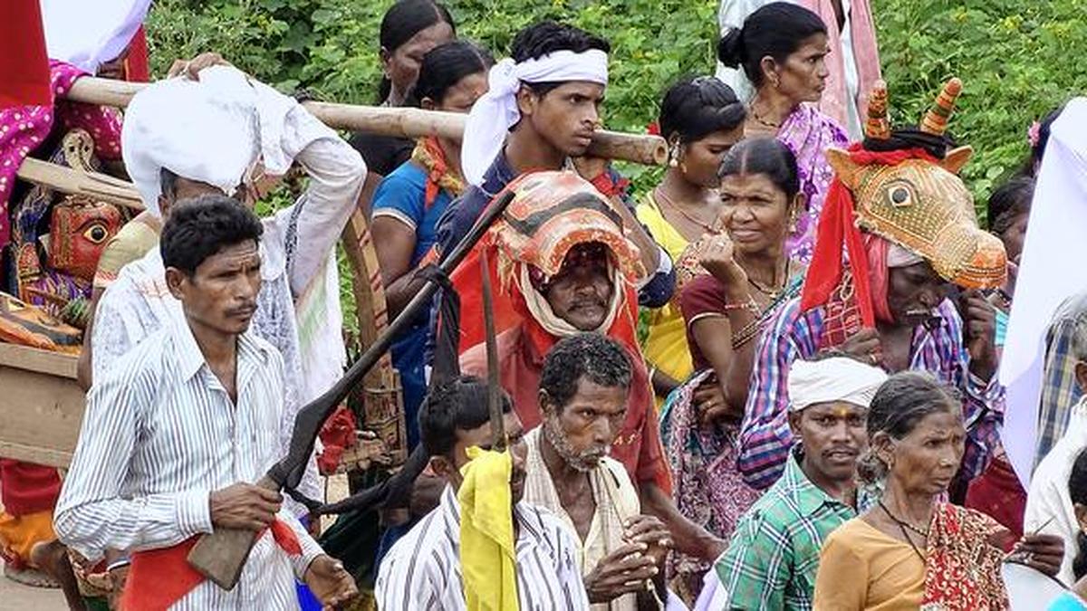 Utnoor jamboree showcases tribal culture - The Hindu