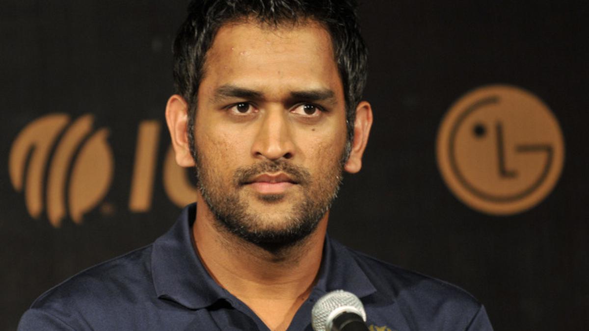 Dhoni signs Rs. 26 cr. deal with UB - The Hindu