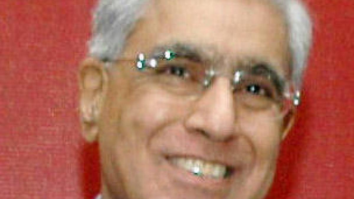 Karan Thapar wins Asian Television award again - The Hindu