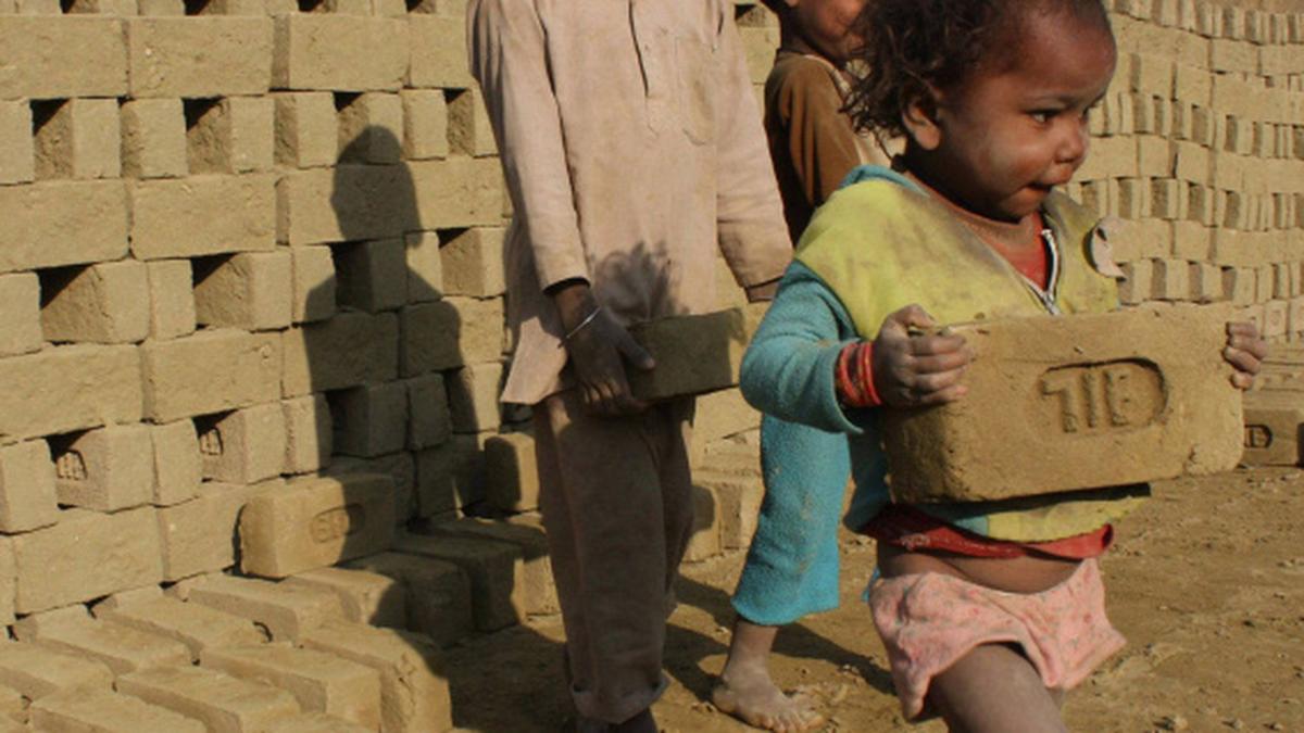 8 Indian States have 421 million multidimensionally poor people - The Hindu