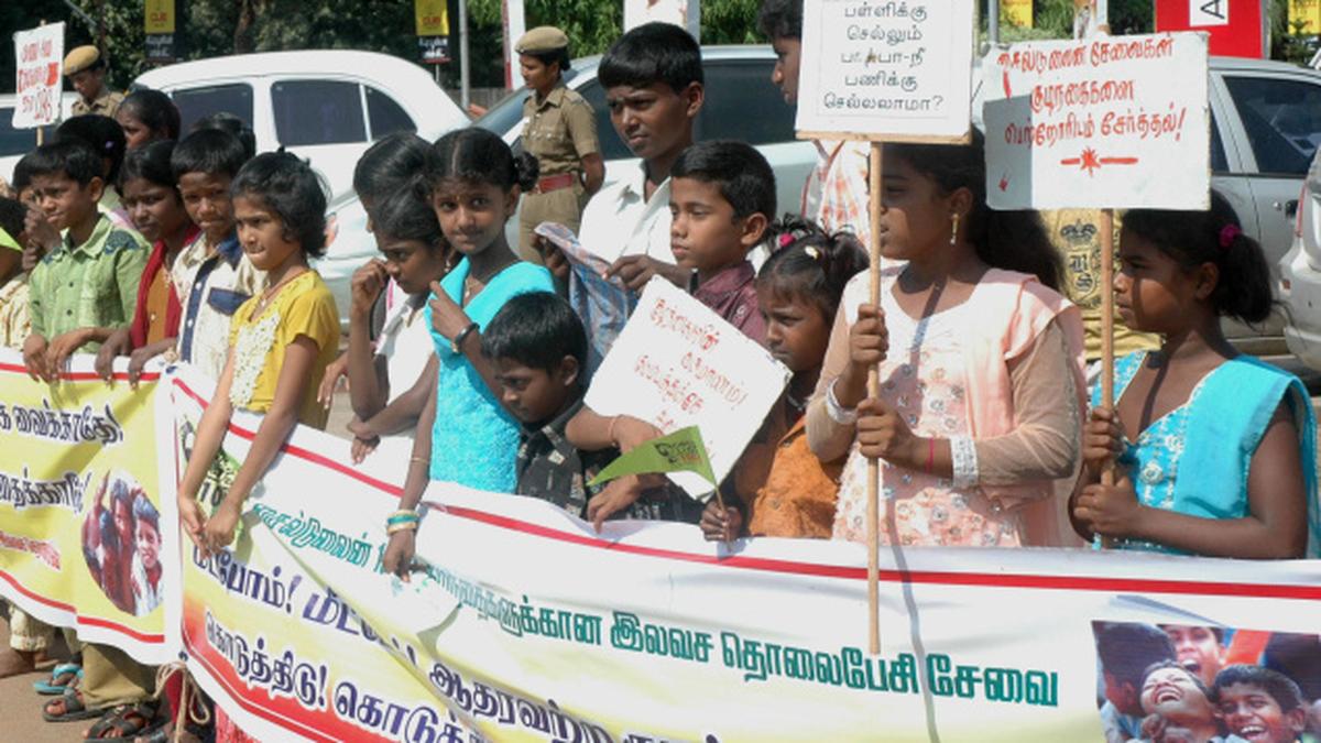 Children join hands for their rights - The Hindu