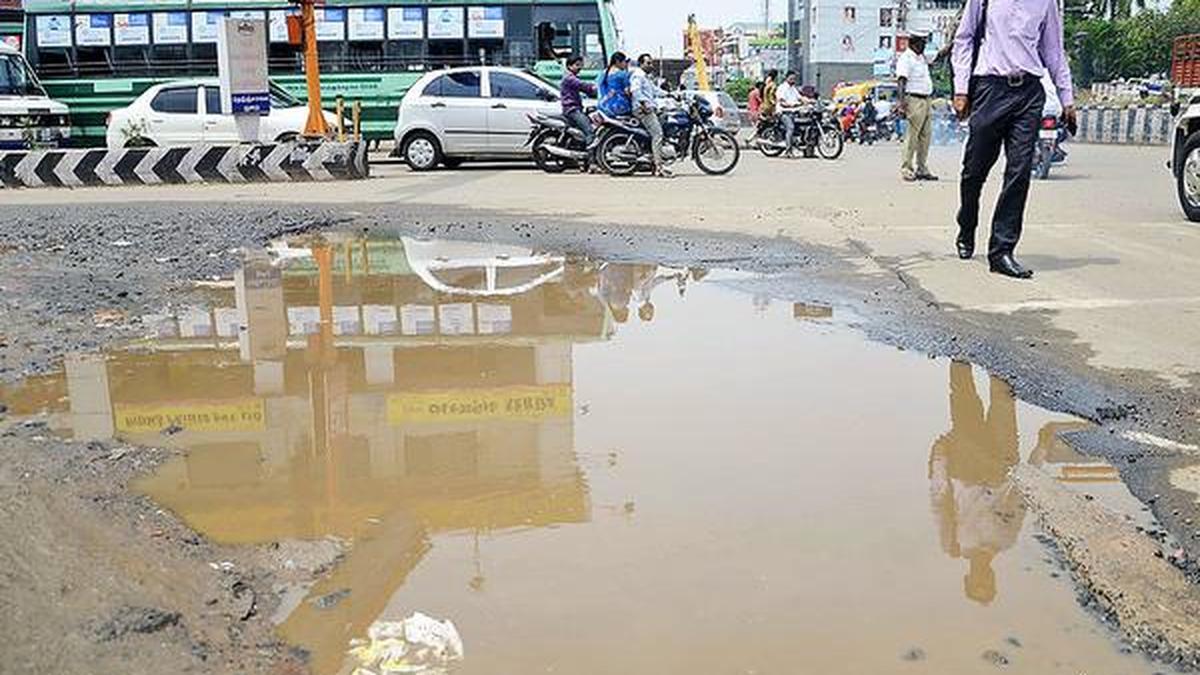 Water stagnation on roads affects traffic - The Hindu