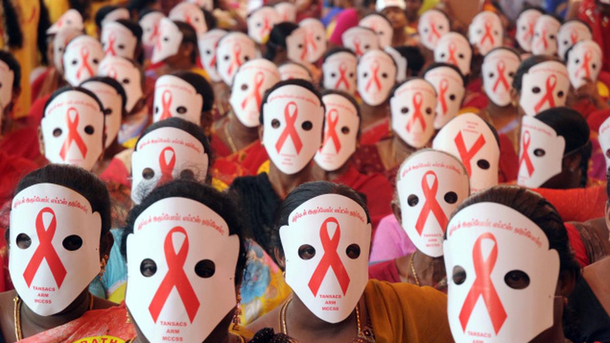 Red Ribbon Clubs in all teacher training institutes - The Hindu