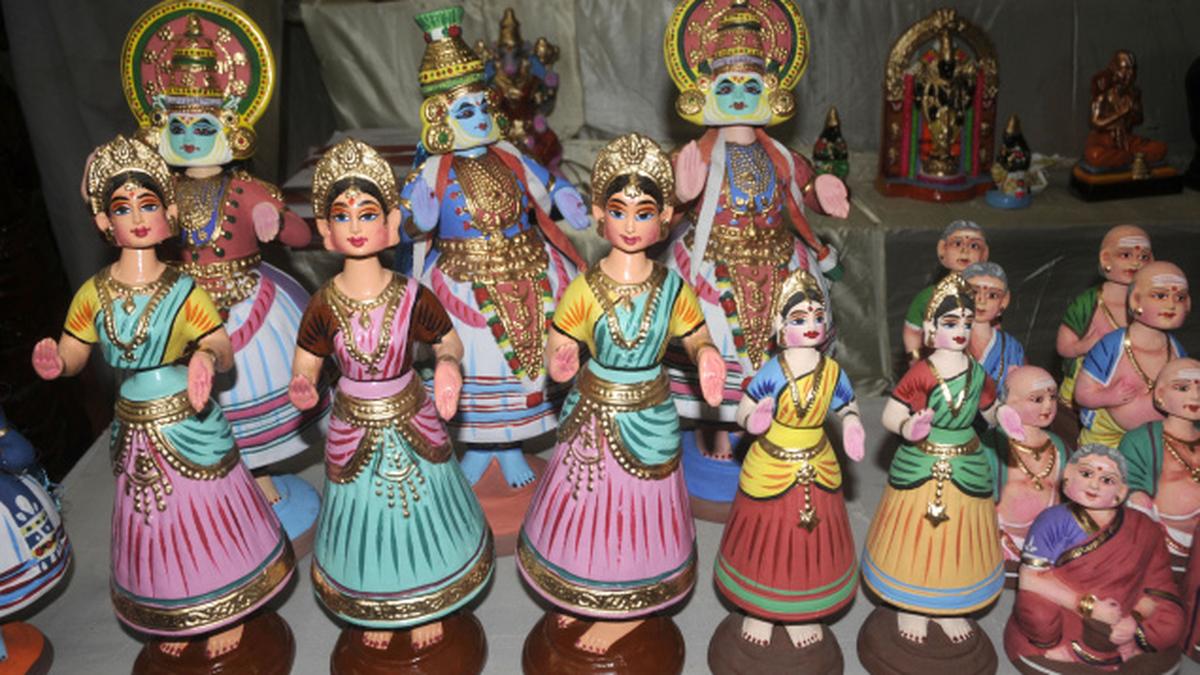 Colourful array of dolls at exhibition - The Hindu