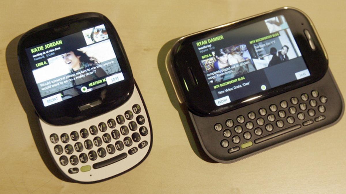 Microsoft halts global rollout of Kin phone - The Hindu