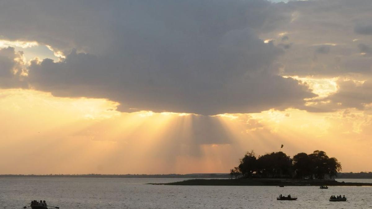 Hopes rise for monsoon revival - The Hindu