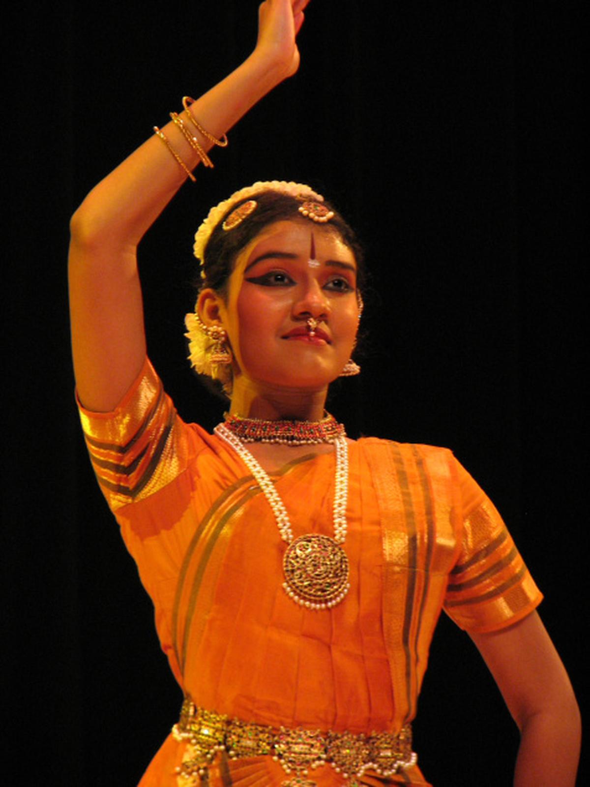 Dancers at the Cleveland Aradhana - The Hindu