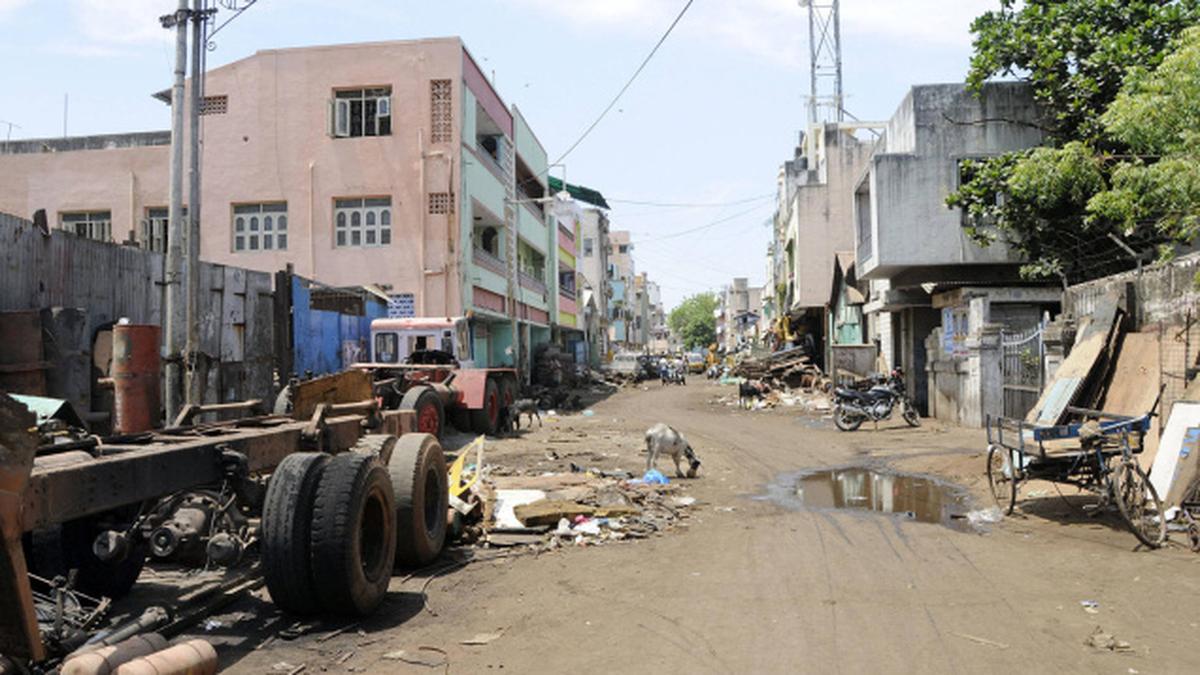 Border Thottam welder's death spotlights safety concerns - The Hindu