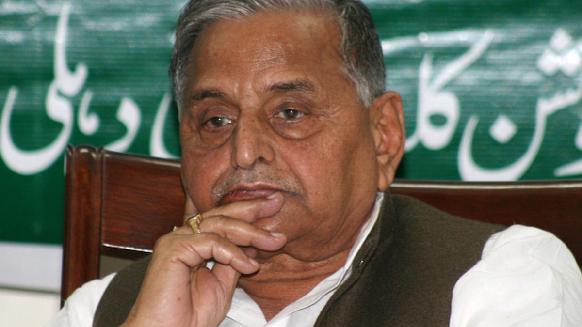 Mulayam ‘regrets’ firing on Kar Sevaks in Ayodhya - The Hindu