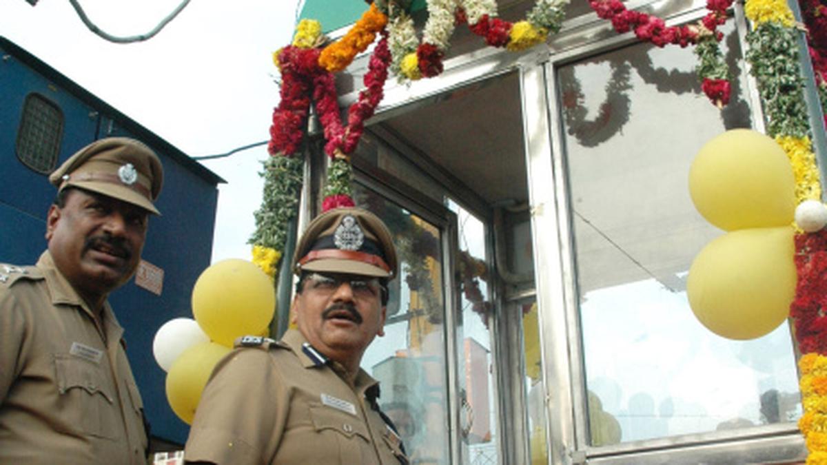 AC kiosk for traffic police - The Hindu
