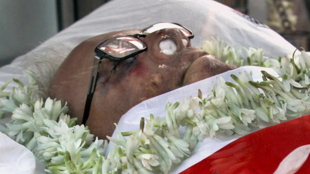 Leaders condole Basu's death - The Hindu