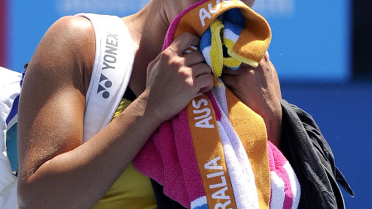 Serena, Venus advance; Hewitt sets up Baghdatis clash - The Hindu