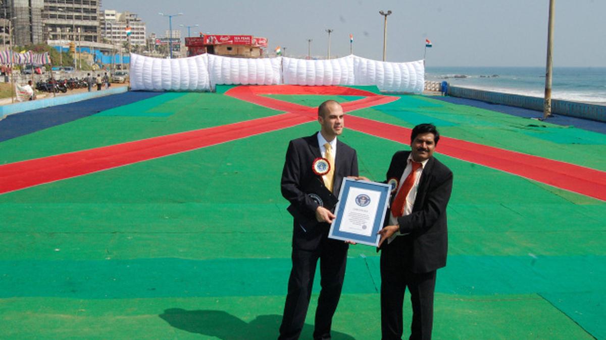 AIDS ribbon enters Guinness book - The Hindu