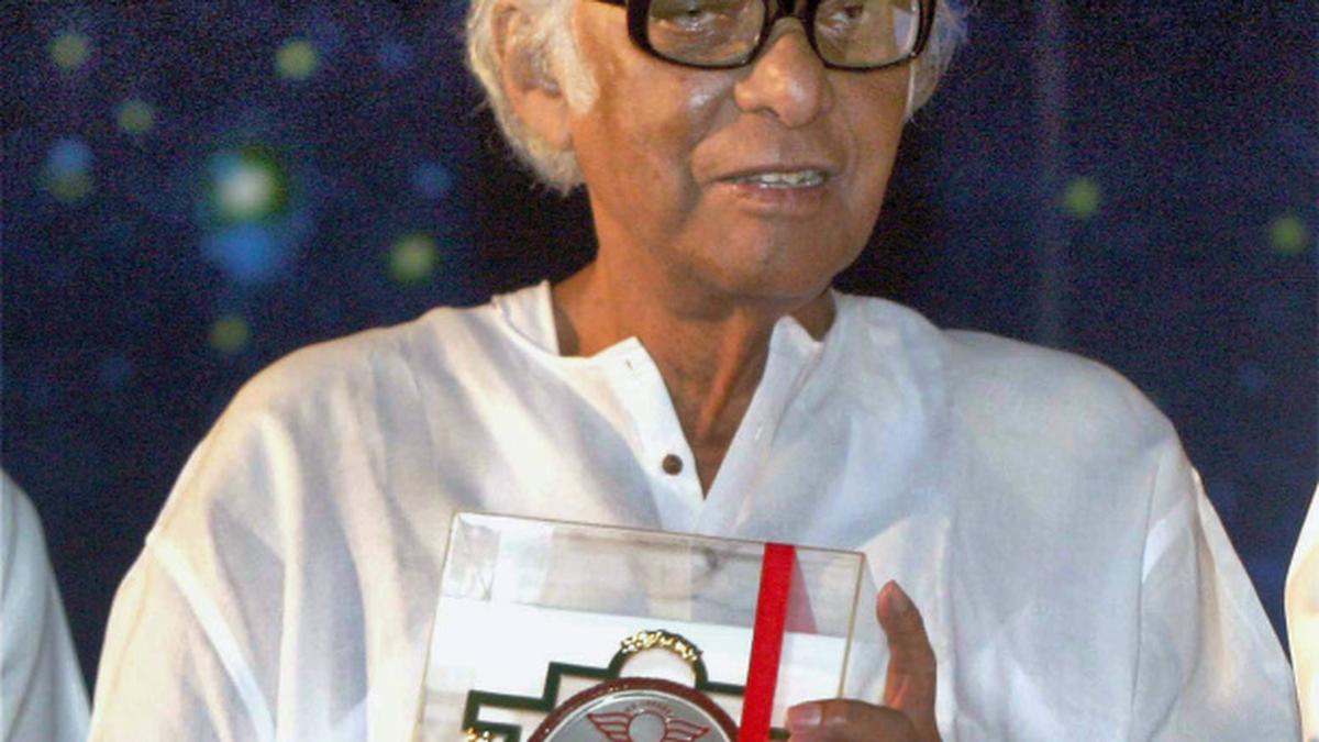 Mrinal Sen honoured with Lifetime Achievement Award - The Hindu