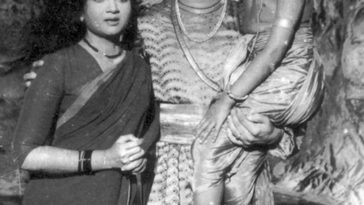 Blast from the past: Kanavaney Kankanda Deivam - The Hindu