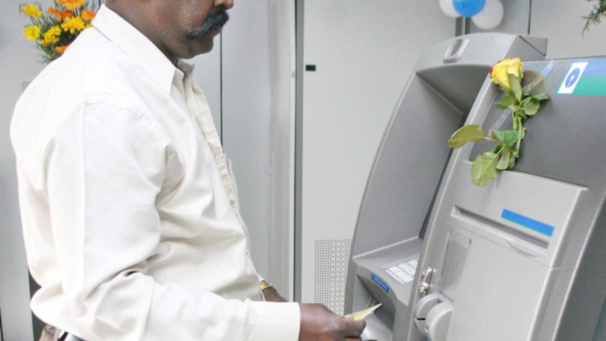 Banks to cap third party ATM cash withdrawal from mid-October - The Hindu