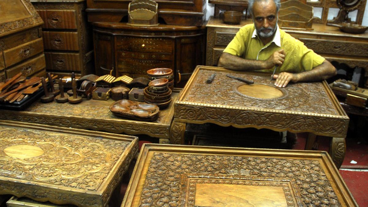 Wonders in walnut wood - The Hindu