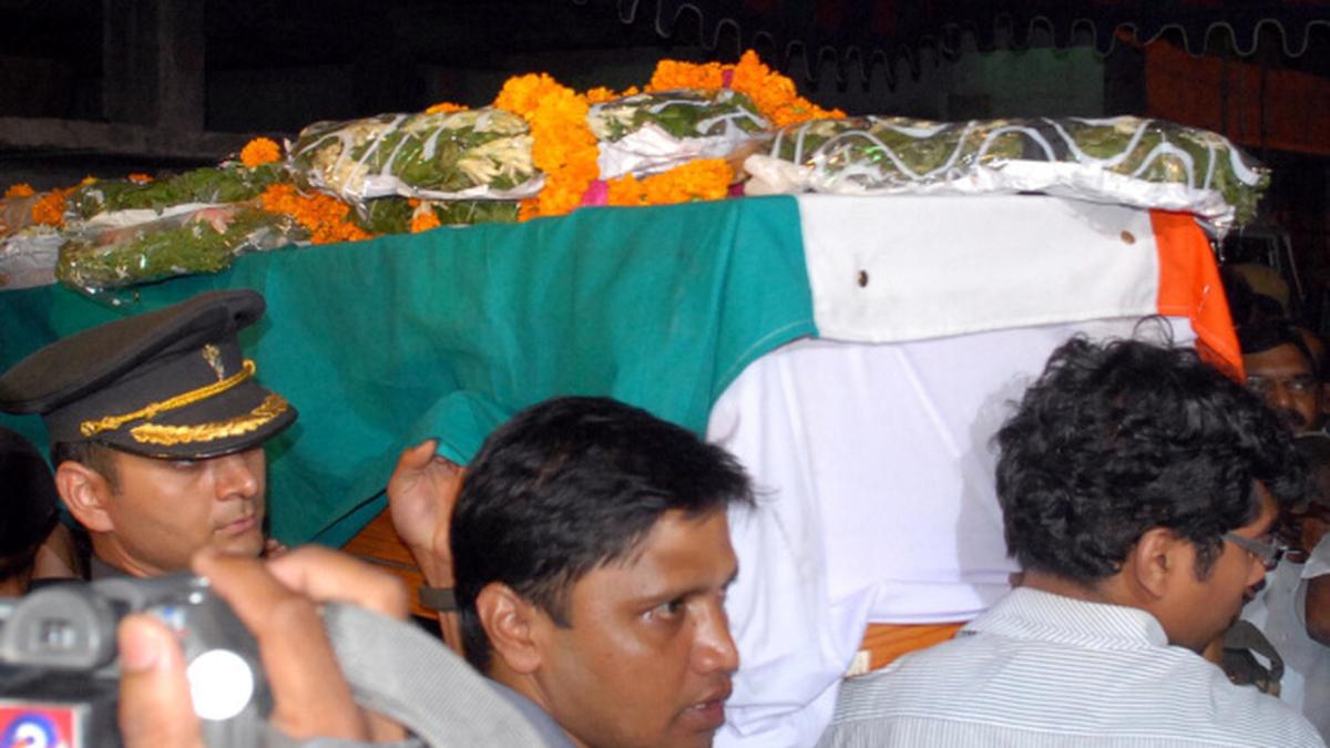 Major Suresh Suri cremated - The Hindu