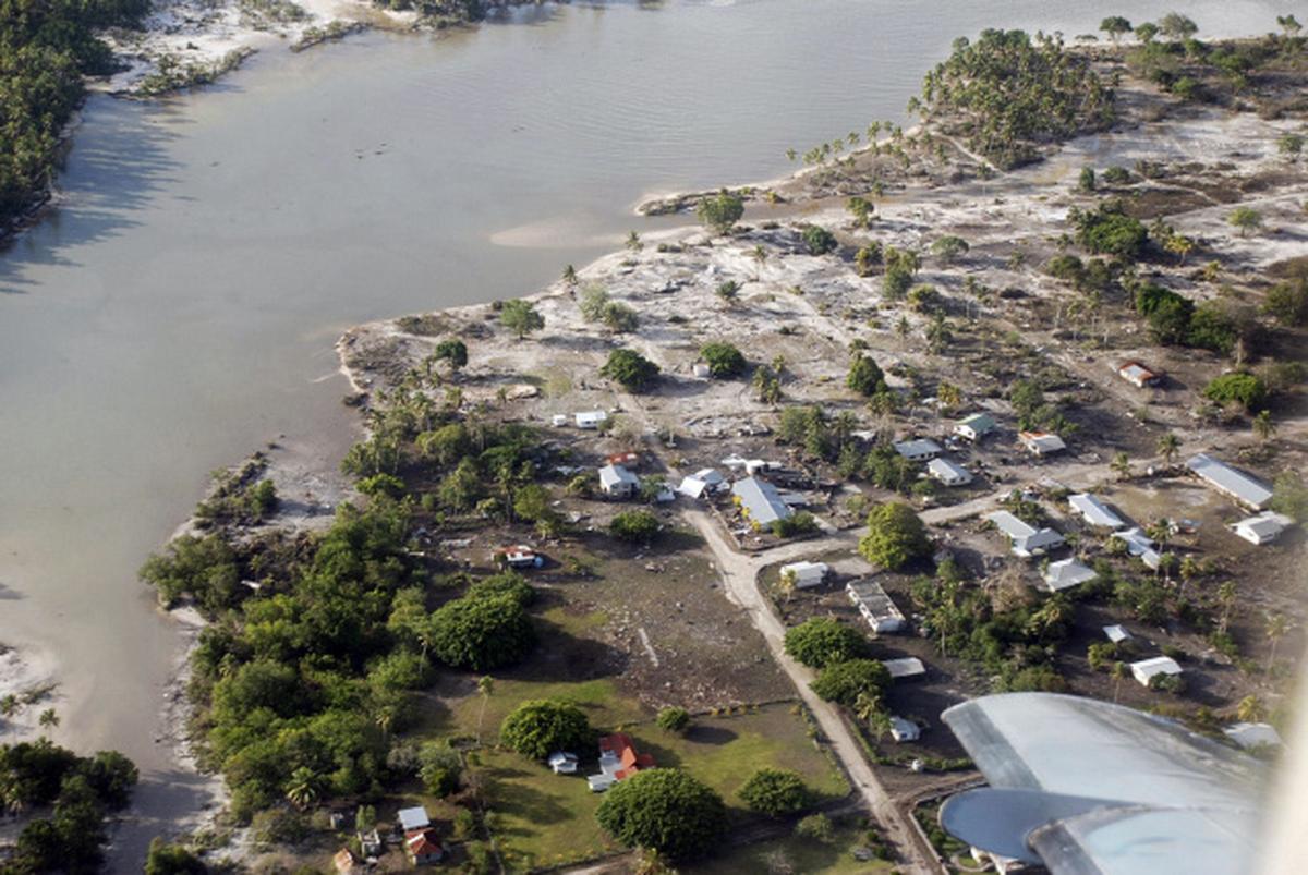 Tsunami strikes Samoa - The Hindu
