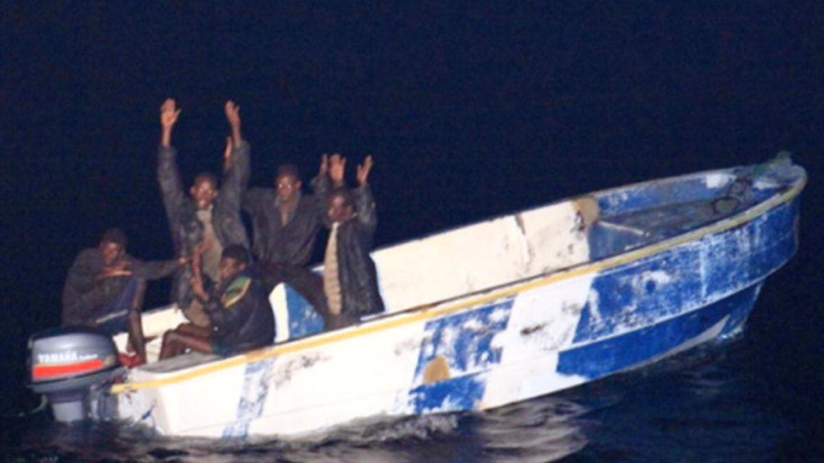 French soldiers chase Indian Ocean pirates - The Hindu