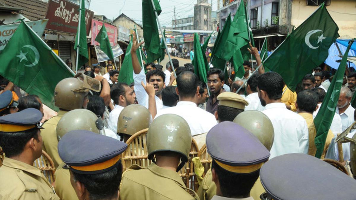 Police harassing Muslim Youth League workers - The Hindu