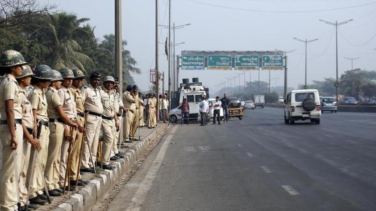 In pictures: Maharashtra bandh brings life to a standstill - The Hindu