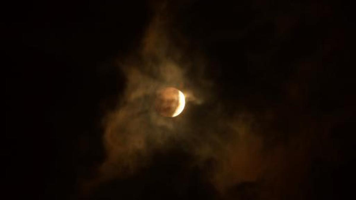 In pictures: the 'blood moon' as seen around the world - The Hindu