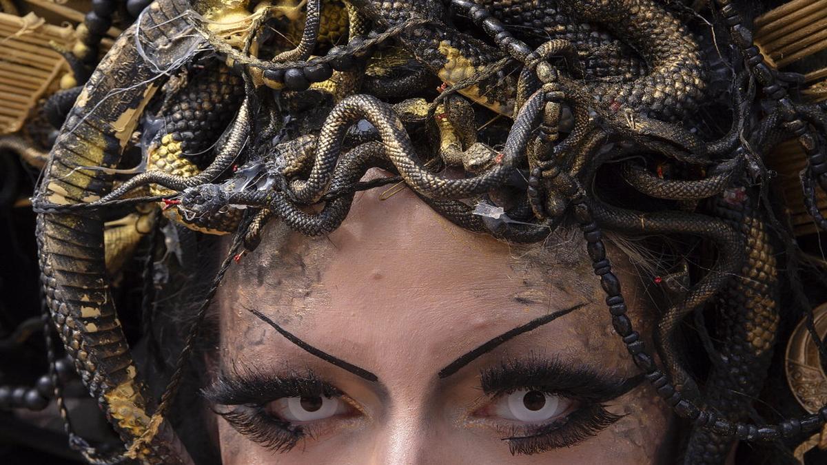 Wave Gothic Festival in Germany, Modi visits Sreekrishna temple in ...