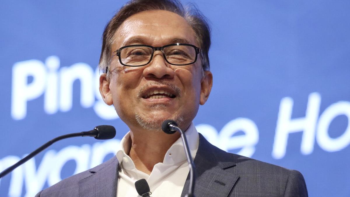 Malaysia’s Anwar seeks to return to frontline politics - The Hindu