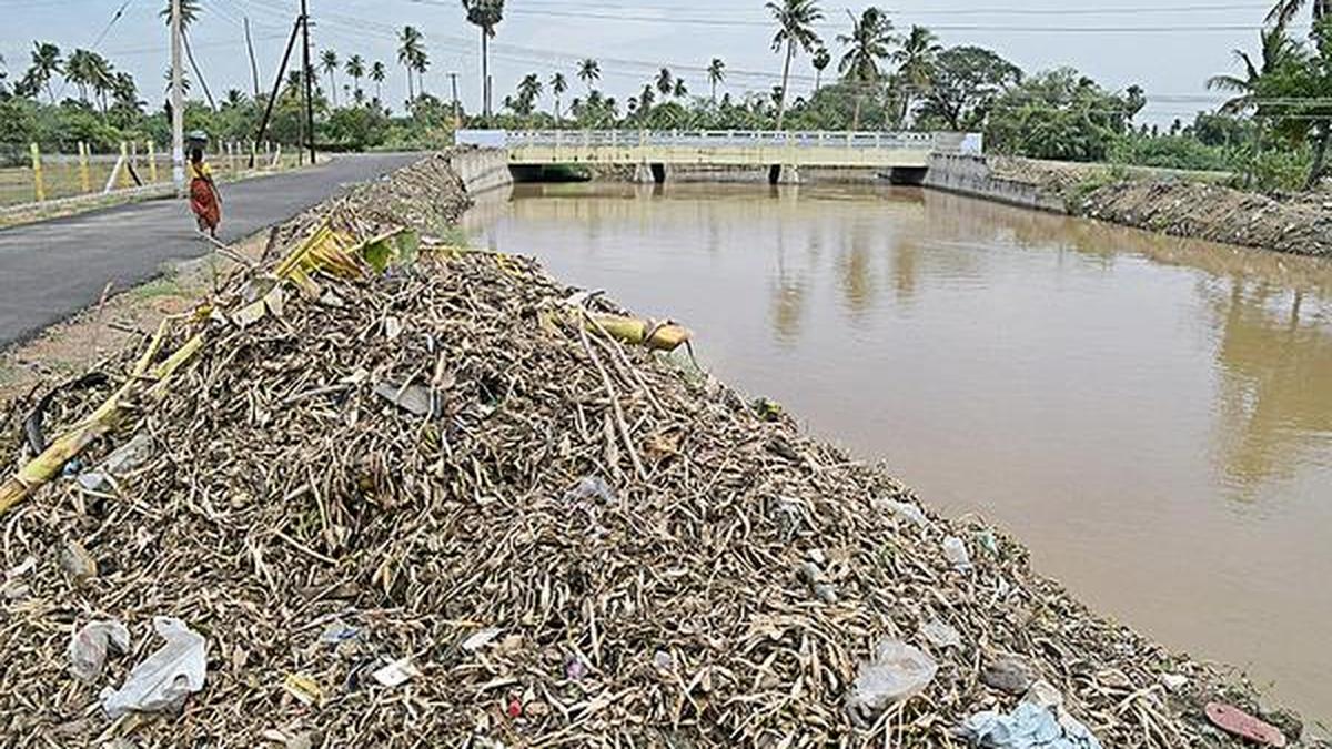 ‘Remove waste dumped on both sides of Kalingarayan Canal’ - The Hindu