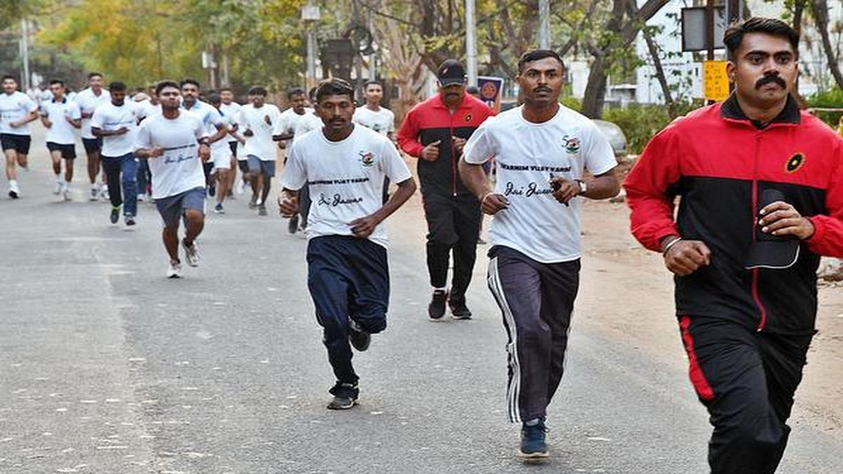 More than 1,800 take part in ‘Victory Run’ - The Hindu