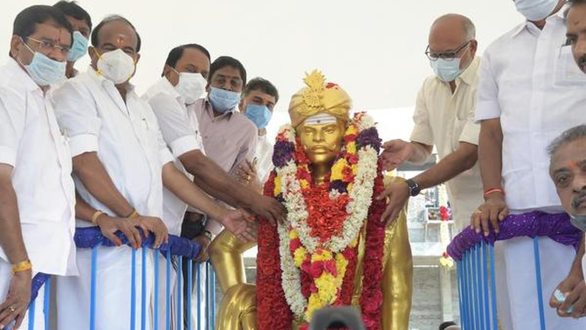 Ministers pay tributes to Kongu chieftain Kalingarayan - The Hindu