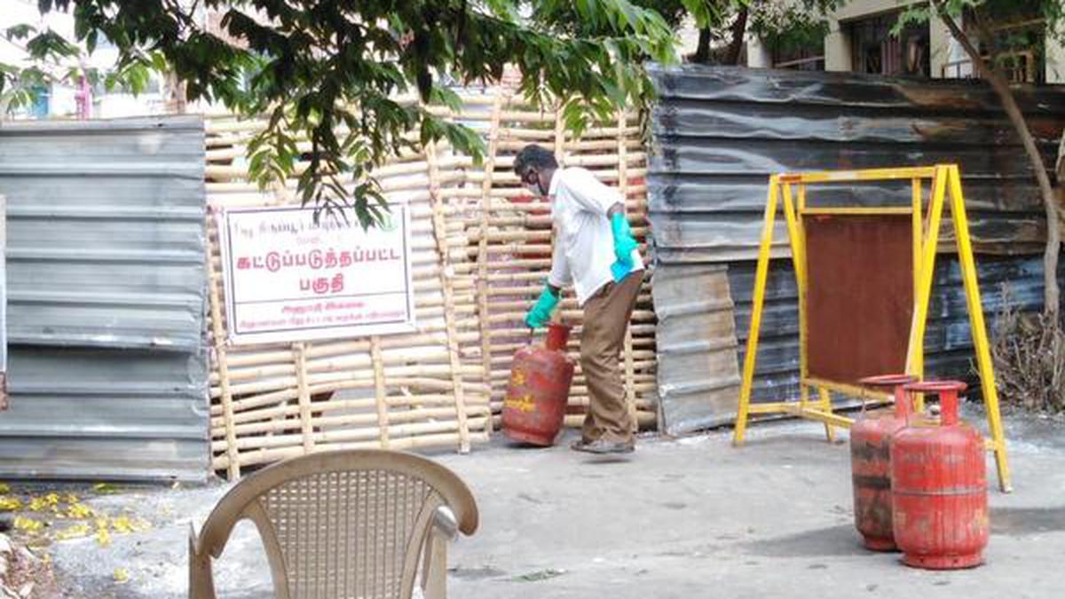 No Supply Of Essential Goods In Containment Zone Allege Residents
