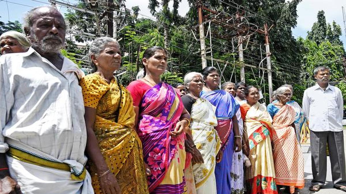 ‘Chettipalayam lacks basic amenities’ - The Hindu