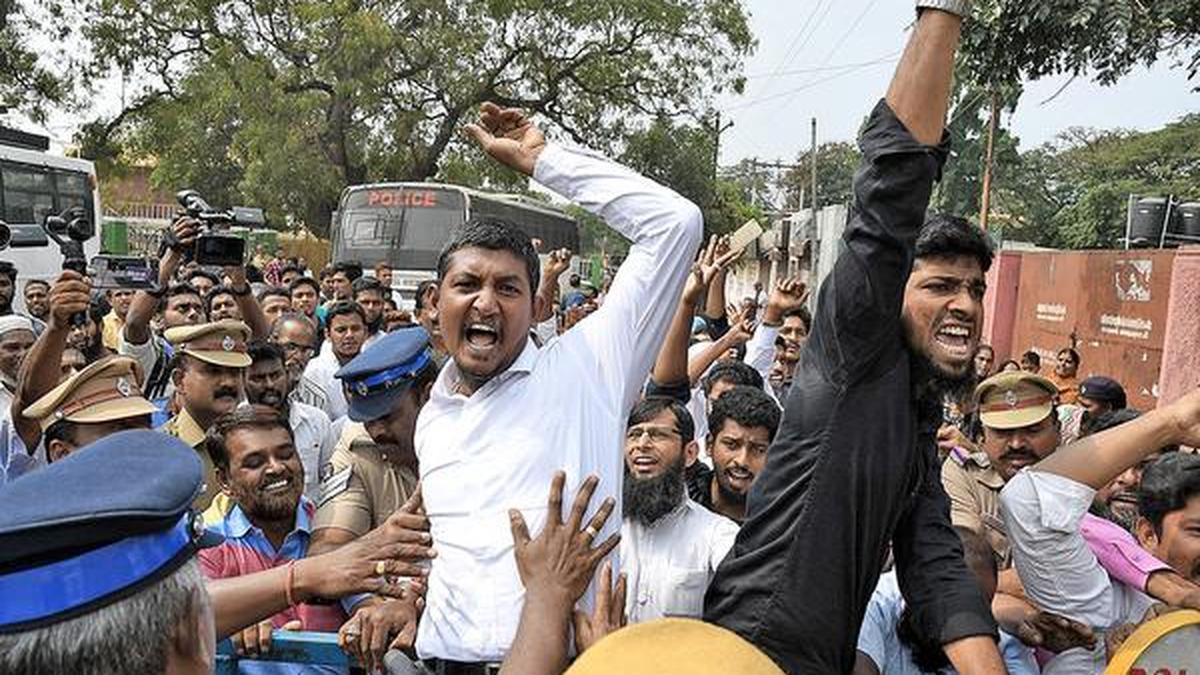 INL, TPDK attempt to picket central prison - The Hindu