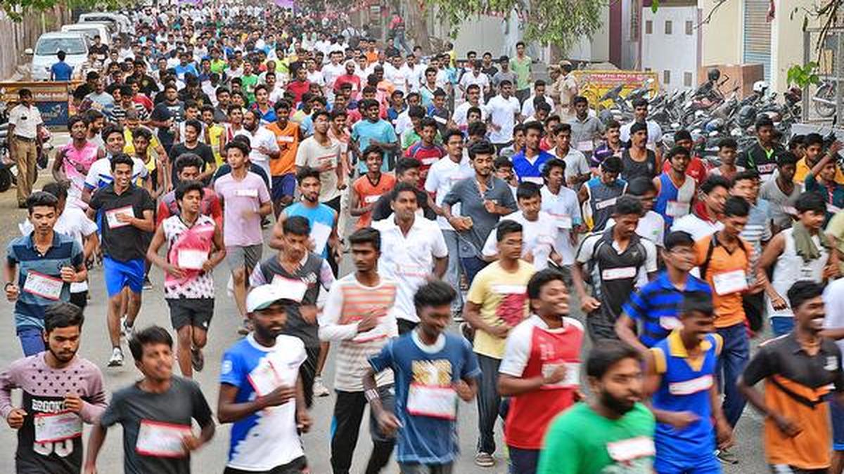 AIADMK marathon sees good response - The Hindu